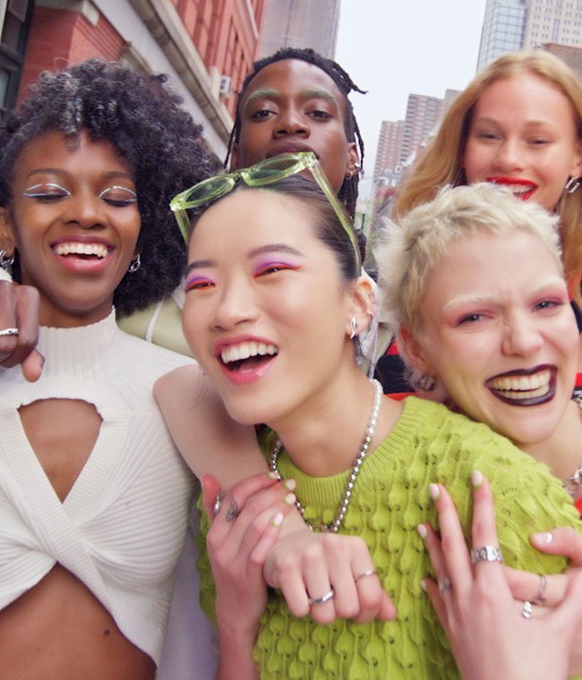 Sunkisser Hazy Matte Blush | Matt rouge för en färgstark matte finish